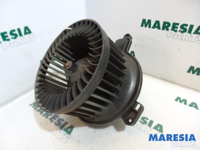 Kachel Ventilatiemotor Peugeot Partner/Ranch 1.6 HDI 75 - 6441R4