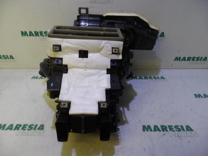 Gebruikte Peugeot 308 SW (L4/L9/LC/LJ/LR) 1.6 BlueHDi 120 Kachelhuis ...