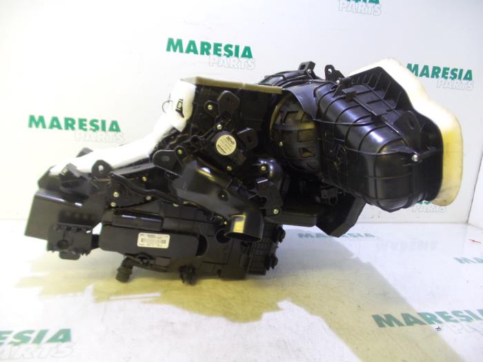 Gebruikte Peugeot 308 SW (L4/L9/LC/LJ/LR) 1.6 BlueHDi 120 Kachelhuis ...