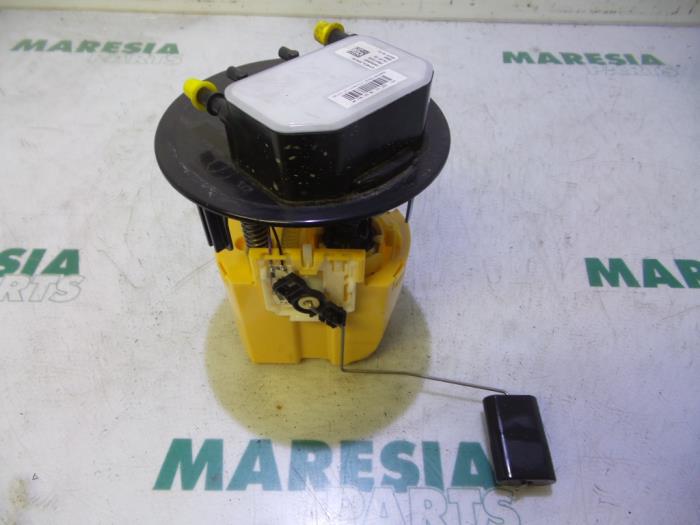 Brandstofpompen Elektrisch met artikelnummer 9677816480 voorraad