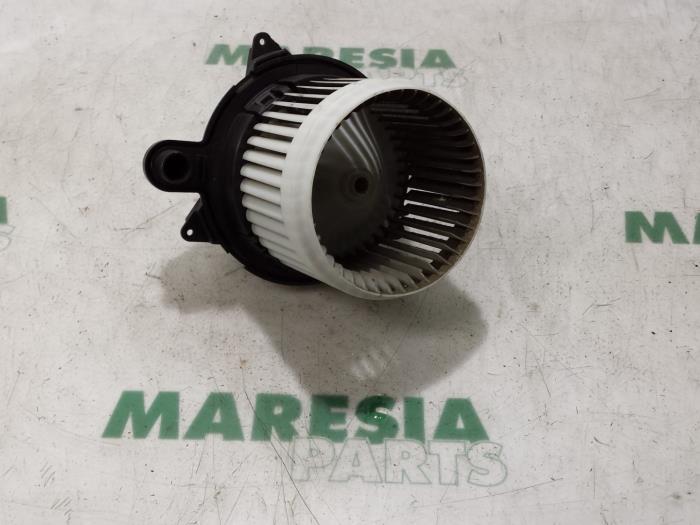 Kachel Ventilatiemotor Dacia Dokker Express 1.5 dCi 75 - 272103931R