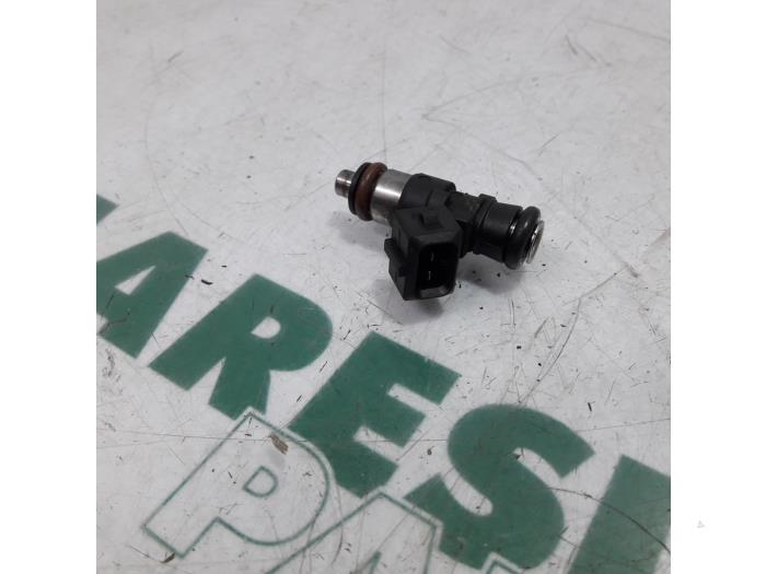 Injector (benzine injectie) Renault Clio III 1.2 16V 75 - 7701061008 ...