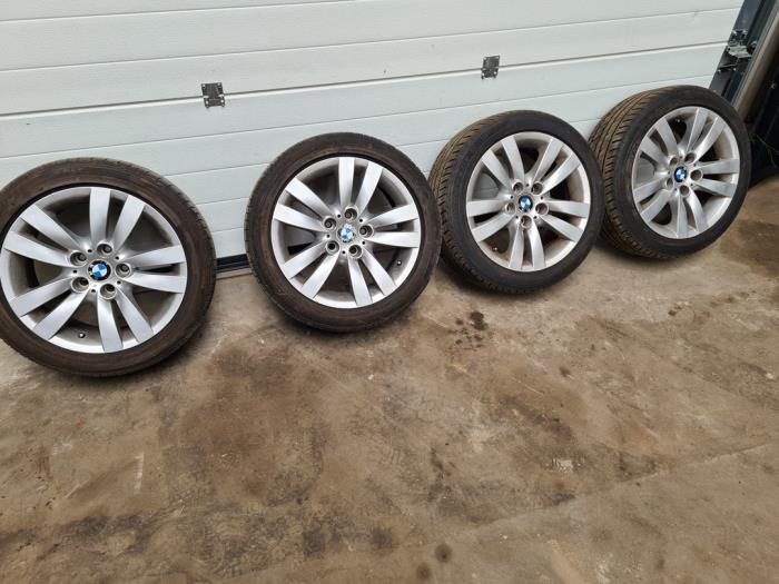 Velgen set + banden BMW 3 serie 320i 16V - 36116775599 Lichtmetaal