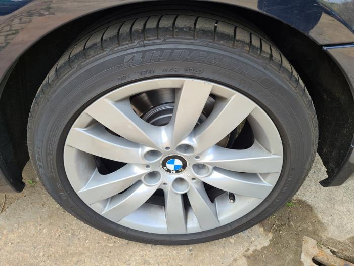 Velgen set + banden BMW 3 serie 320i 16V - 36116775599 Lichtmetaal