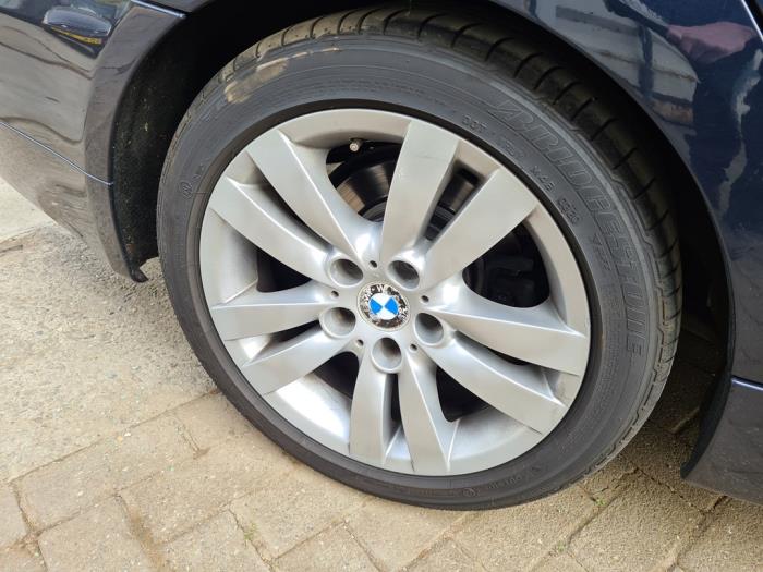 Velgen set + banden BMW 3 serie 320i 16V - 36116775599 Lichtmetaal