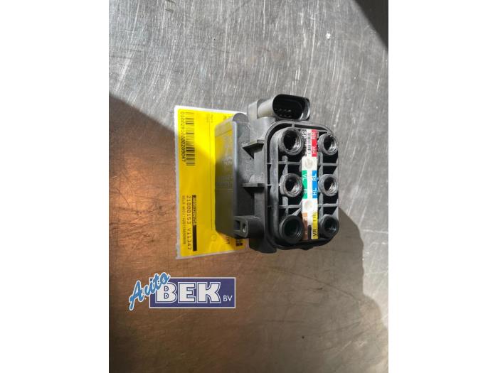 Niveauregelaar ventiel Mercedes E Estate E-53 AMG EQ Boost 3.0 24V 4 ...