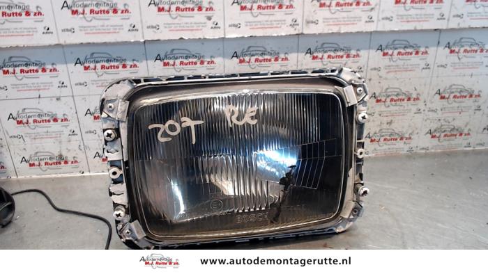 Koplamp rechts Mercedes 207 - 410 - 1305620273 BOSCH