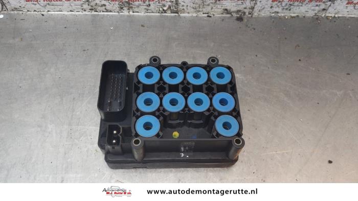 Volvo V70 ABS Computers voorraad | Onderdelenlijn.nl