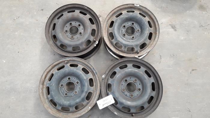 Mercedes A-Klasse Velgen sets voorraad | Onderdelenlijn.nl