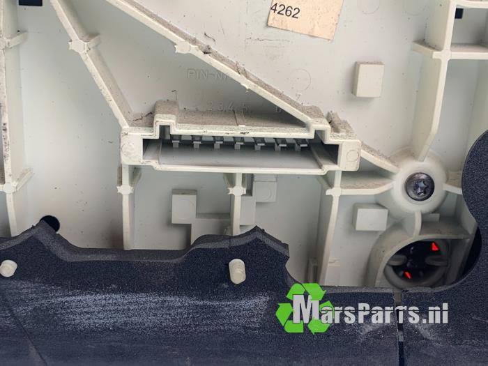 Achterlicht links Mercedes E 2.7 E-270 CDI 20V - A2118200364 MERCEDES