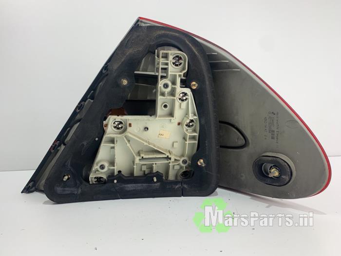 Achterlicht links Mercedes E 2.7 E-270 CDI 20V - A2118200364 MERCEDES