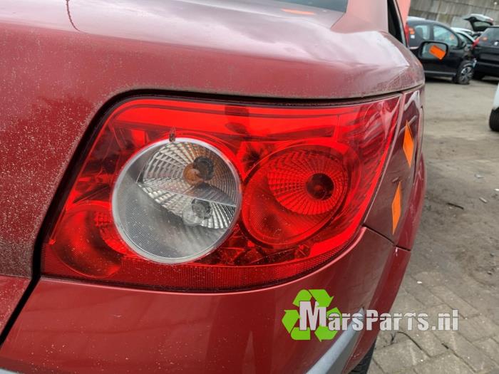 Achterlichten rechts met artikelnummer 8200142687 voorraad