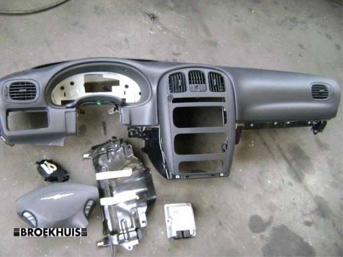 Chrysler Voyager Airbag Sets + Modules voorraad