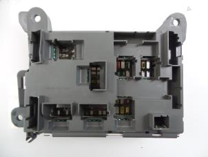 Zekeringkast BMW X6 xDrive35d 3.0 24V - 693168704