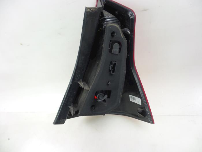 Achterlicht links Dacia Sandero I 1.6 MPI 85 - 8200734825 ELBA