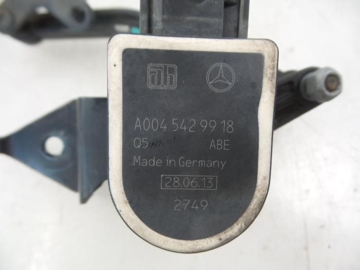 Hoogteregelaar vering Rechts-voor Mercedes ML III 3.0 ML-350 BlueTEC V6 ...