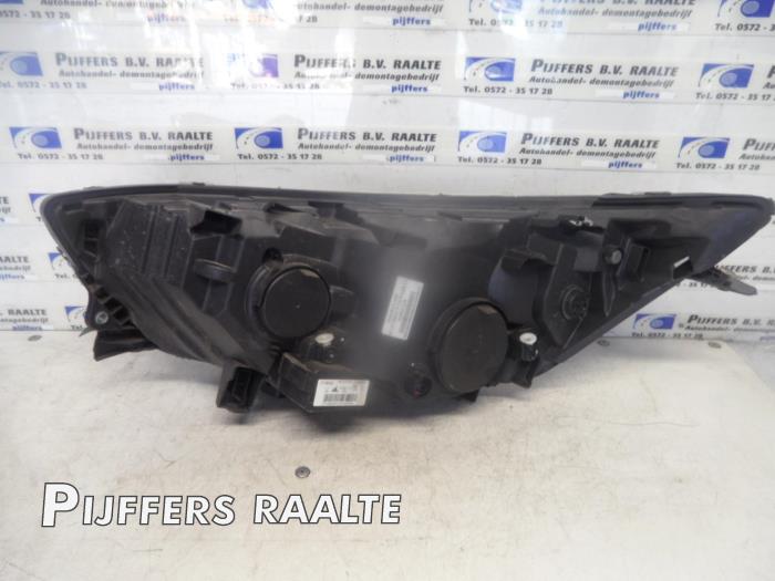 Koplamp rechts Iveco New Daily VI 33S13, 35C13, 35S13 - 5801473749