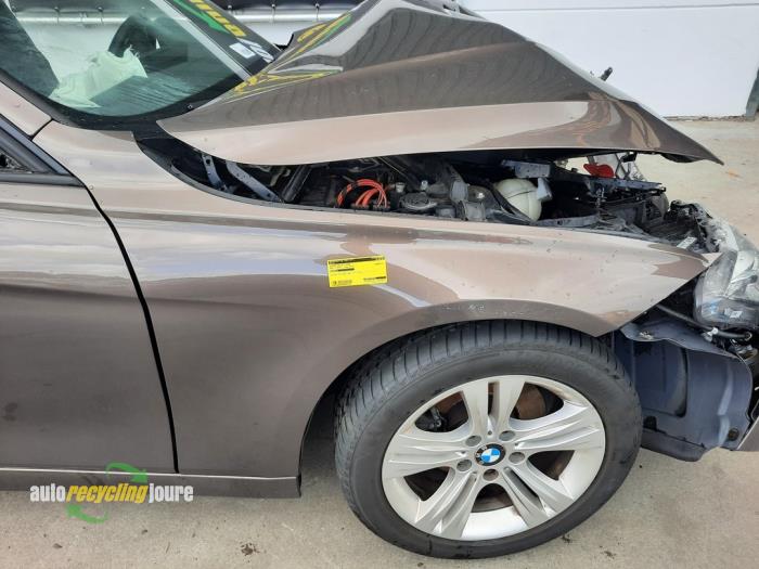 Schermen rechts-voor met artikelnummer 41007438440 voorraad