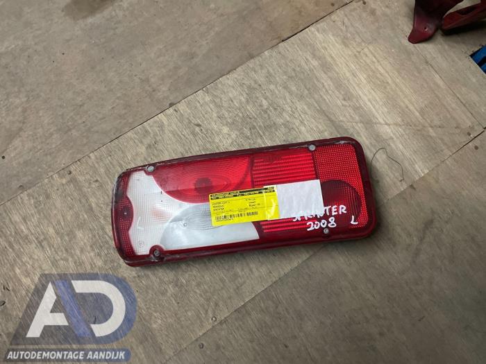 Achterlichten links met artikelnummer A9068200464 voorraad