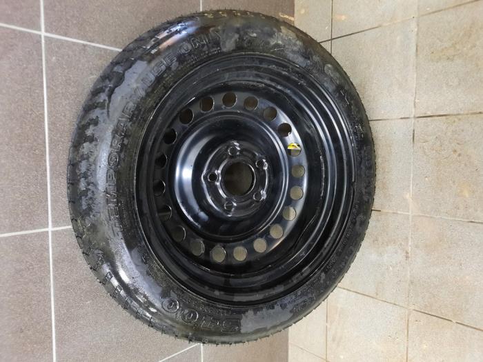 Thuiskomer Kia Niro I 1.6 GDI Hybrid - 52910C1910 Staal