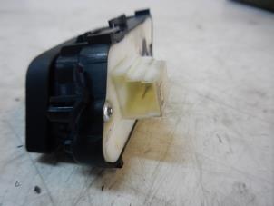 Gebruikte Mercedes C C-200 2.0 CGI 16V Schakelaar - 2059055251