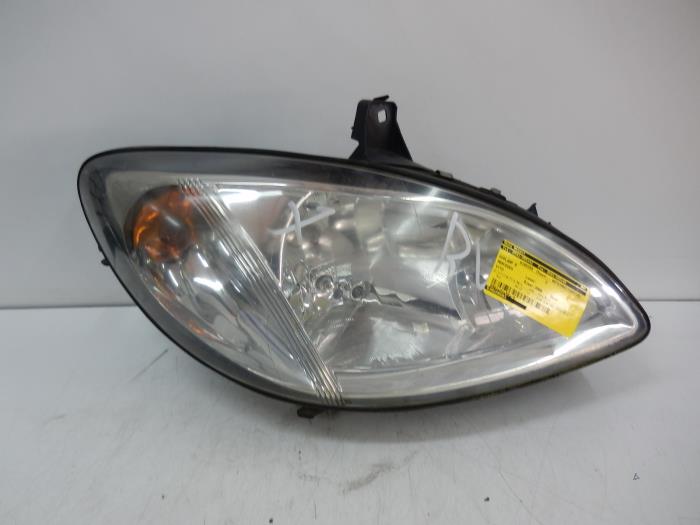 Gebruikte Mercedes Vito (639.6) 2.2 109 CDI 16V Koplamp rechts ...