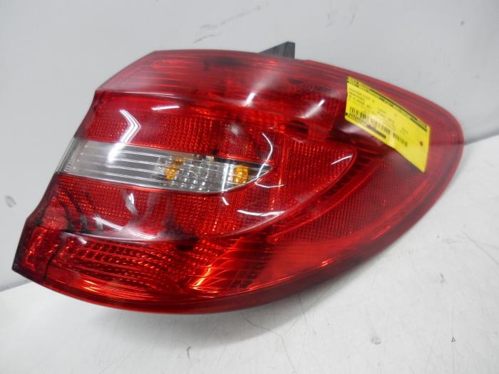 Gebruikte Mercedes B-Klasse Achterlicht rechts - 2468200264