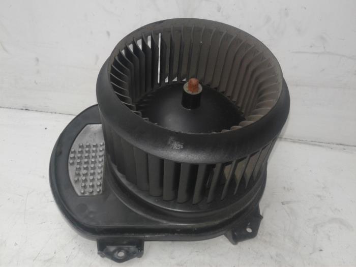 Kachel Ventilatiemotor Mercedes A 1.5 A-180 CDI, A-180d 16V - 2469061601
