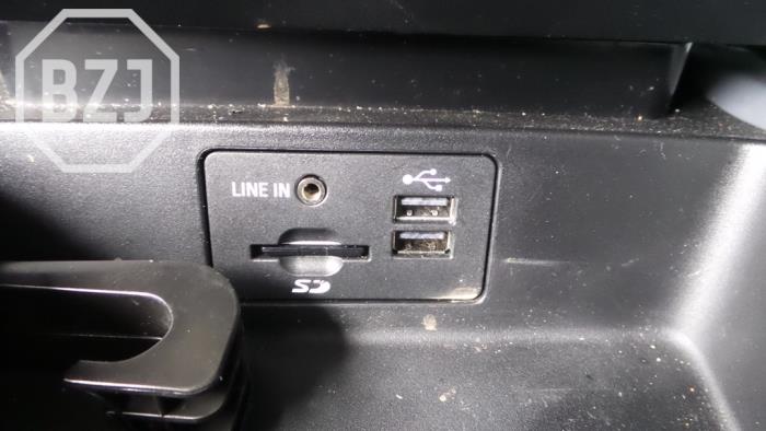 Ford Ranger AUX/USB aansluitingen voorraad | Onderdelenlijn.nl