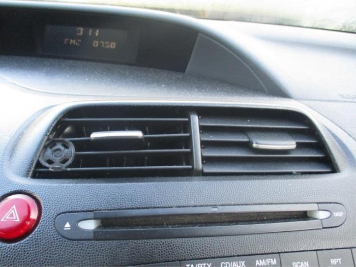 Honda Civic (FK/FN) 1.4 i-Dsi Luchtroosters Dashboard voorraad