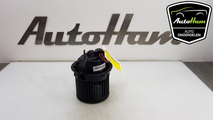 Kachel Ventilatiemotoren met artikelnummer 272100975R voorraad