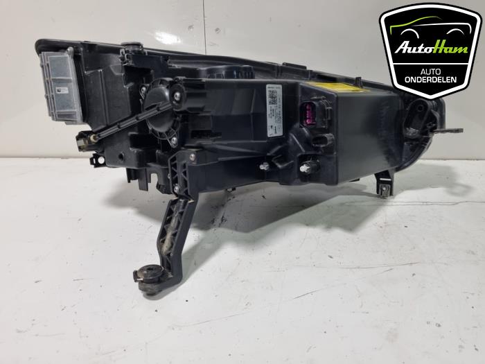 Koplamp links Seat Tarraco 1.4 TSI e-HYBRID 16V - 5FJ941007H VALEO