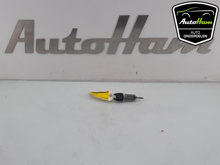 Kontaktsloten + Sleutels met artikelnummer 93172805 voorraad