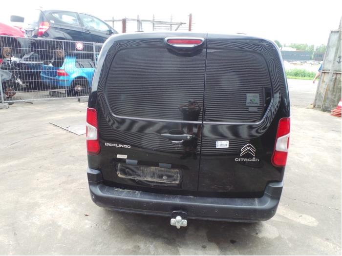 Achterdeuren Bus-Bestelauto met artikelnummer 9820437080 voorraad