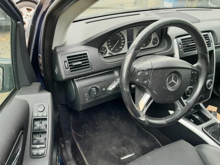 Mercedes W254 Instrumentenpanelen voorraad | Onderdelenlijn.nl