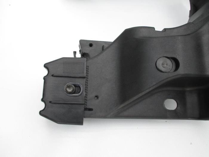 Nieuwe Volkswagen Transporter Frontpaneel - 7E0805594L - ABC B.V ...