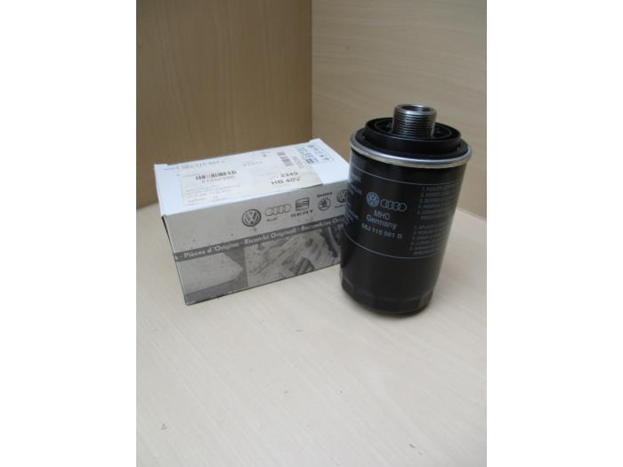 Oliefilter Volkswagen Transporter - 06J115403J - ABC B.V.