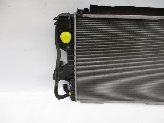 Gebruikte Volkswagen Transporter Radiateur - 7E0121253A - ABC B.V ...