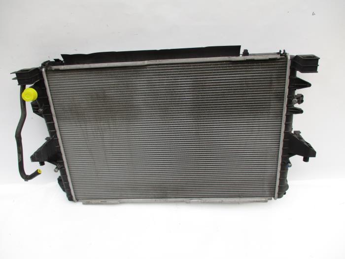 Gebruikte Volkswagen Transporter Radiateur - 7E0121253A - ABC B.V ...