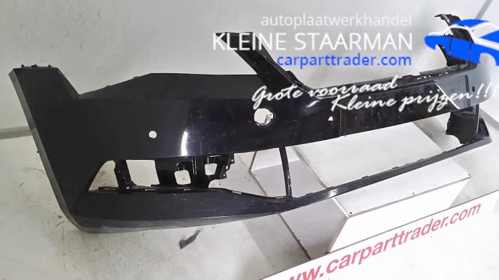 Voorbumper Skoda Superb Combi - 3V0807221