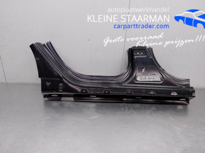 Peugeot 2008 Dorpels rechts voorraad | Onderdelenlijn.nl