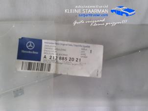 Gebruikte Mercedes E (W212) Bumperlijst midden-achter - A2128852021 ...