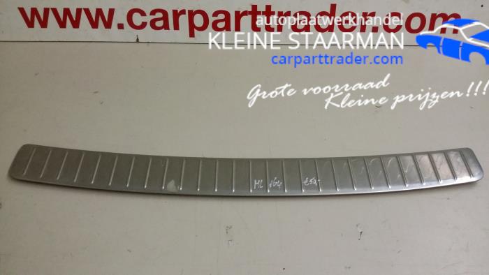 Bumperlijst midden-achter Mercedes ML II - A1648850016 MB