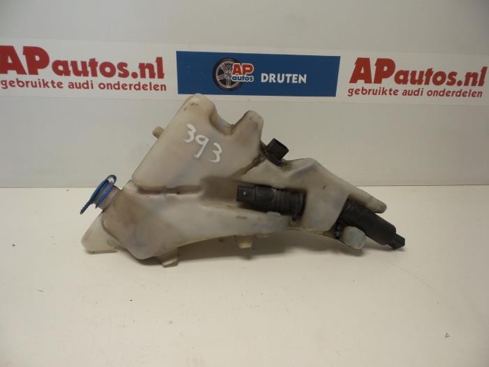 Ruitensproeiertank voor Audi TT Roadster 1.8 T 20V Quattro - 1J0955681