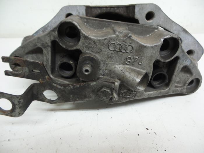 Gebruikte Audi A4 (8EC) 2.0 TFSI 20V Remklauw (Tang) rechts-voor ...