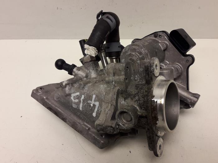 Gasklephuis Audi A3 Sportback 1.6 TDI Ultra 16V - 04L121058F DBKA