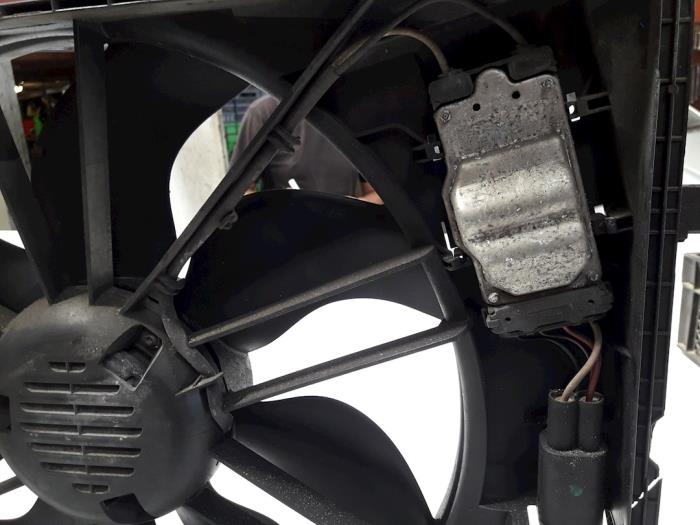 Gebruikte Mercedes C (W204) 2.2 C-220 CDI 16V Koelvin - A2045000193 ...