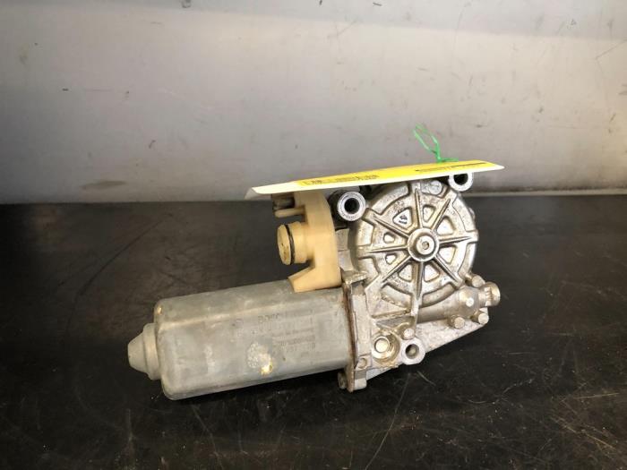 Raammotoren portier met artikelnummer 0005456404 voorraad