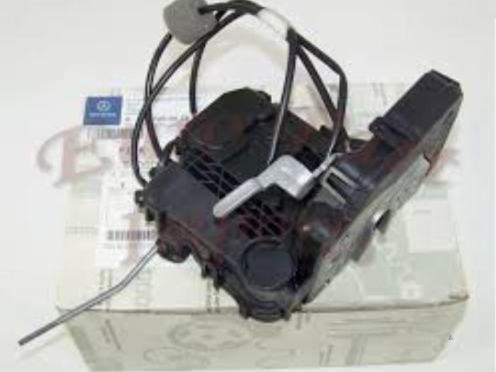 Deurslot Mechaniek 4Deurs rechts-voor Mercedes E 2.2 E-200 CDI 16V ...