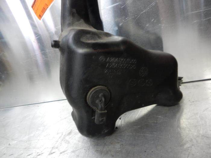 Ruitensproeiertank voor Mercedes C 2.2 C-250 CDI 16V BlueEFFICIENCY ...